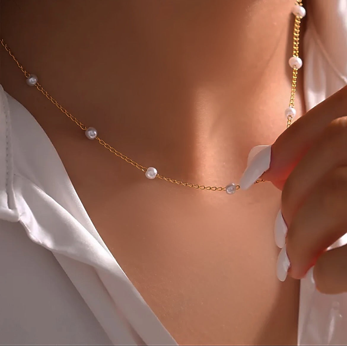 Dainty Pearl Necklace Gorge Malorge